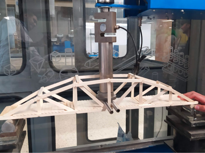 Puentes y Resortes: Análisis Estructural - Universidad Piloto de Colombia